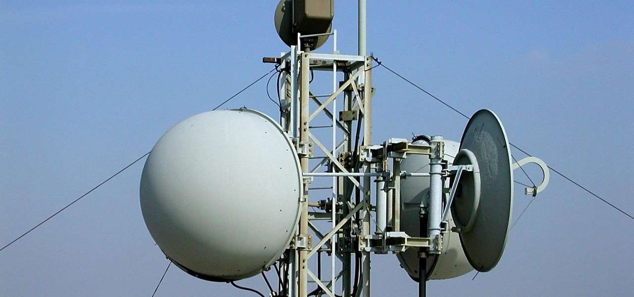 Paura Coronavirus, distrutte antenne 5G/ Migliaia di utenti senza linea ... Paura Coronavirus, distrutte antenne 5G/ Migliaia di utenti senza linea ...