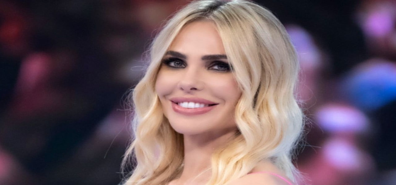 Ilary Blasi presenta l'Isola dei famosi 2023?/ Ritorno in TV dopo un anno difficile: annuncio al ...