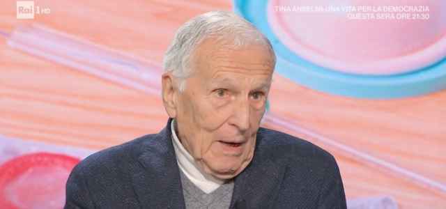 Garattini: "Per vivere a lungo è importante la contrazione calorica"/ "Importante non aumentare ...